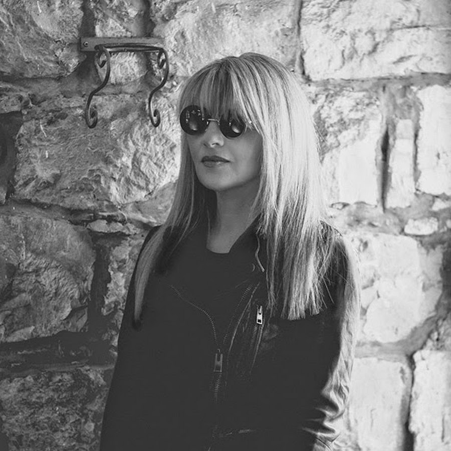 Wendy Alec - YouTube