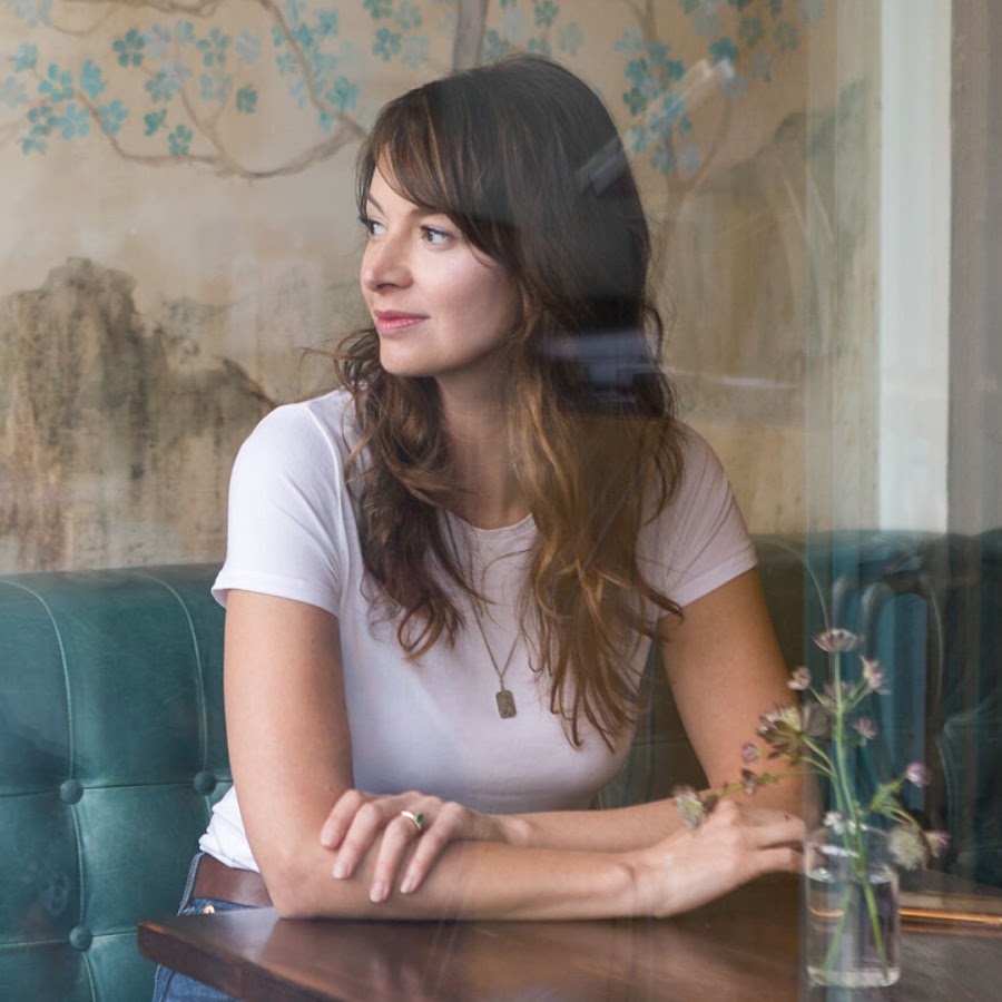 Cookin' Up a Storm with Christine Tizzard - YouTube