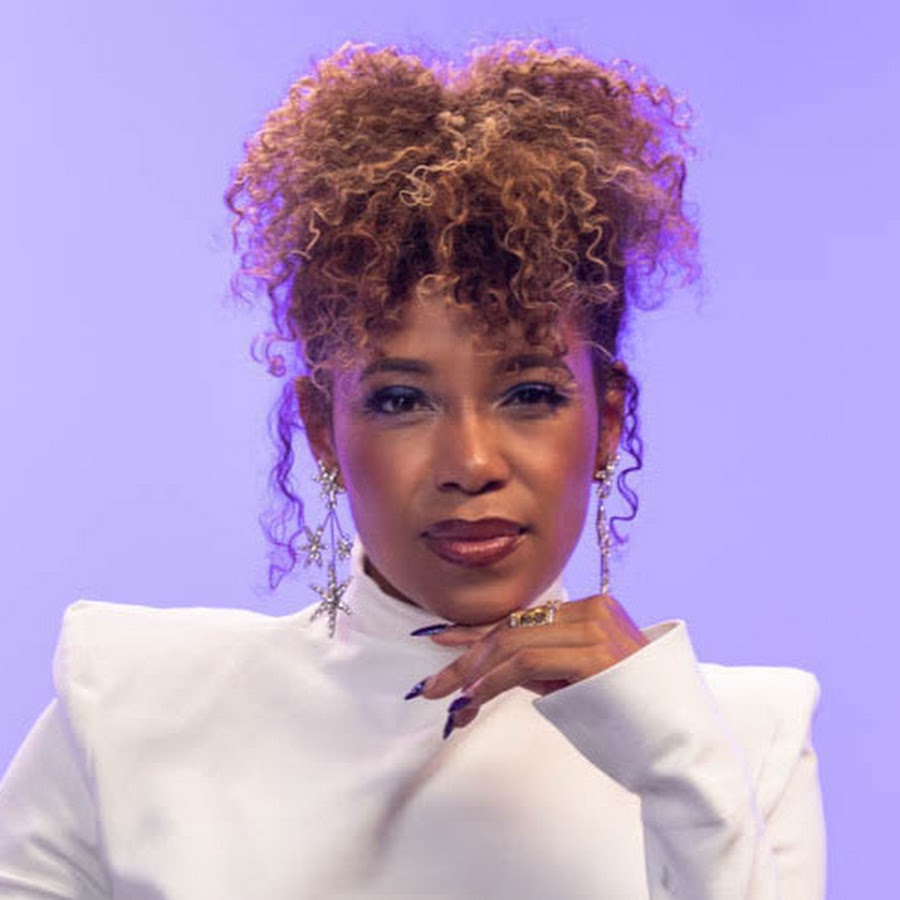 Danielle Leslie - YouTube