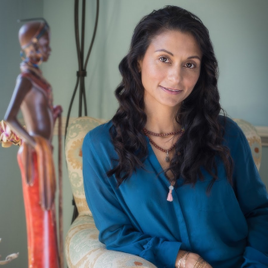 Lisa Holland - YouTube