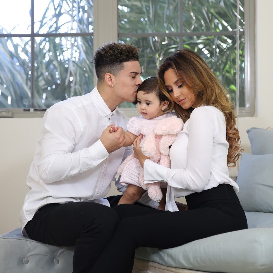 The ACE Family, Fanpage - YouTube