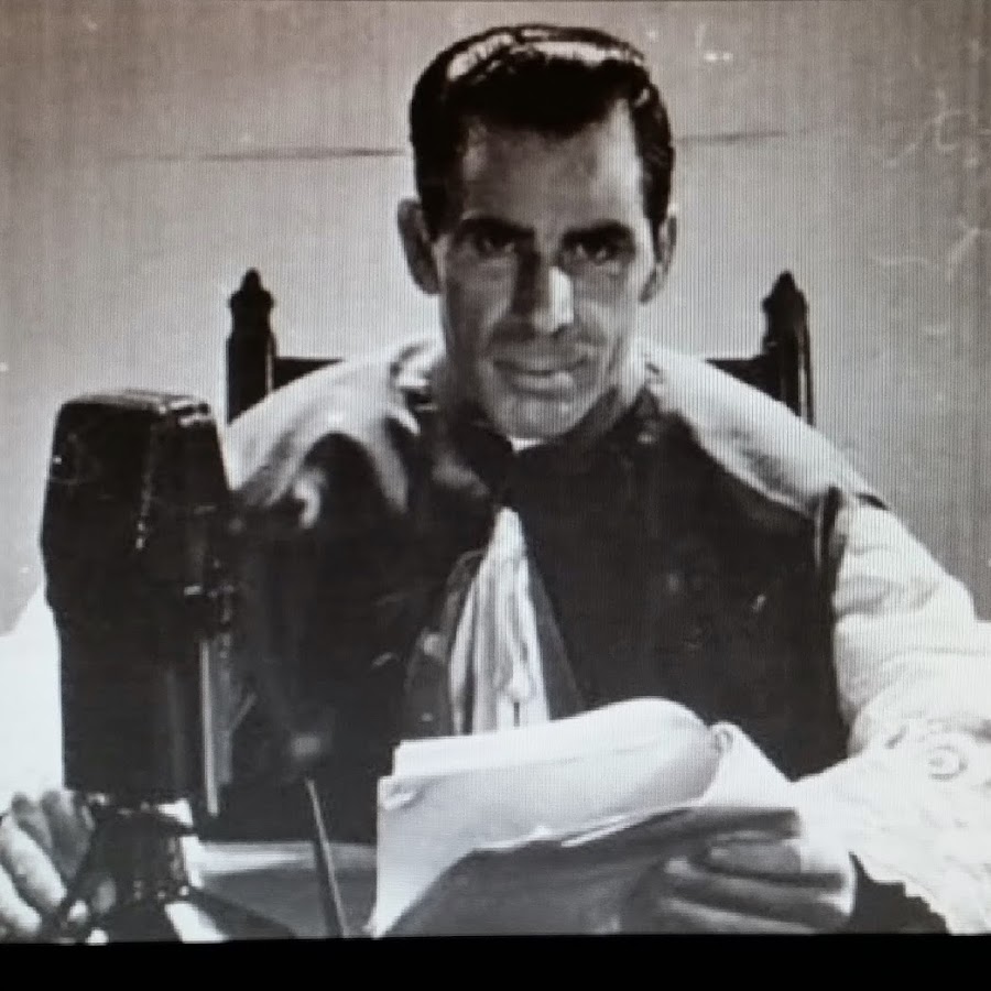 Fulton J. Sheen-The Catholic Hour - YouTube