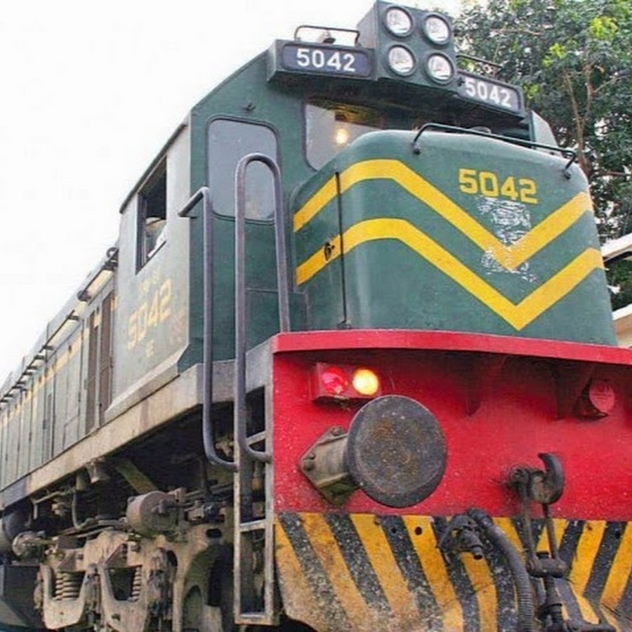 Pakistani Trains - YouTube