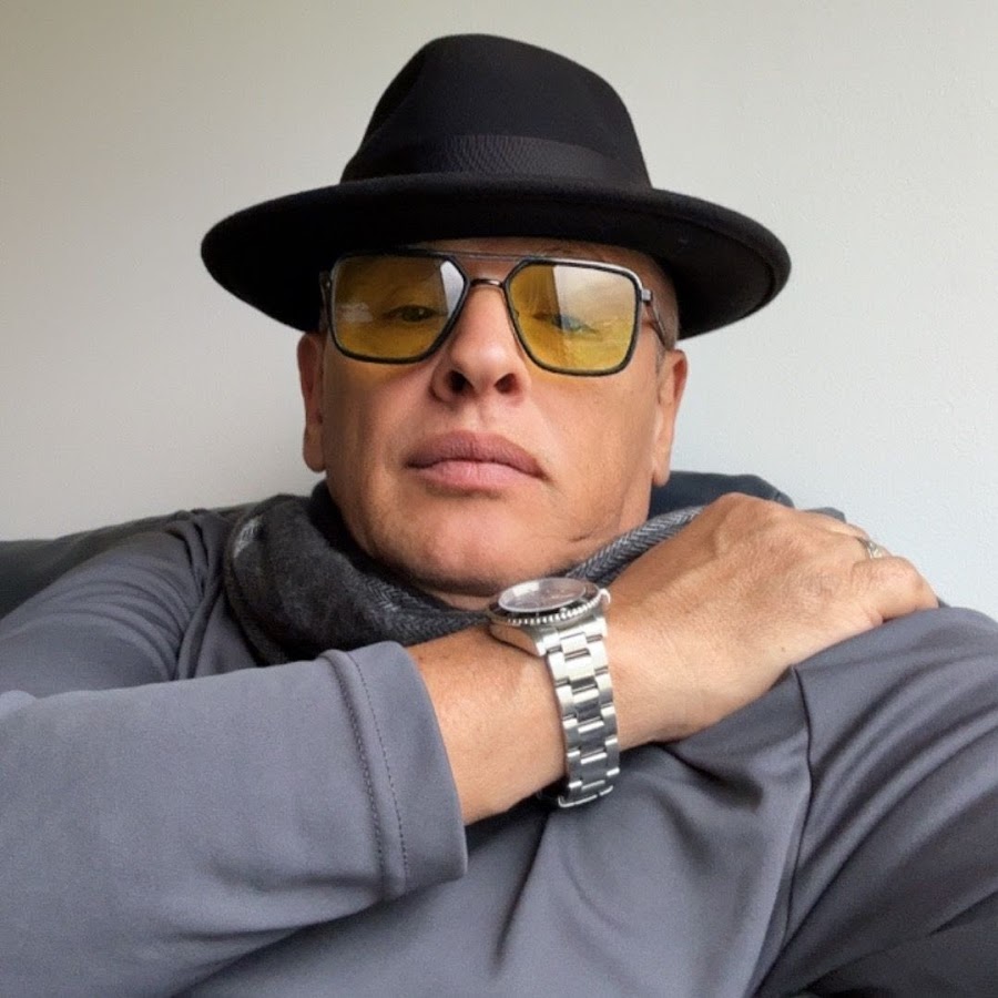 Johnny Rivera - YouTube