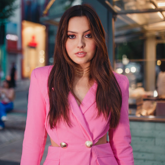 JÚLIA FRANCO Net Worth & Earnings (2025)