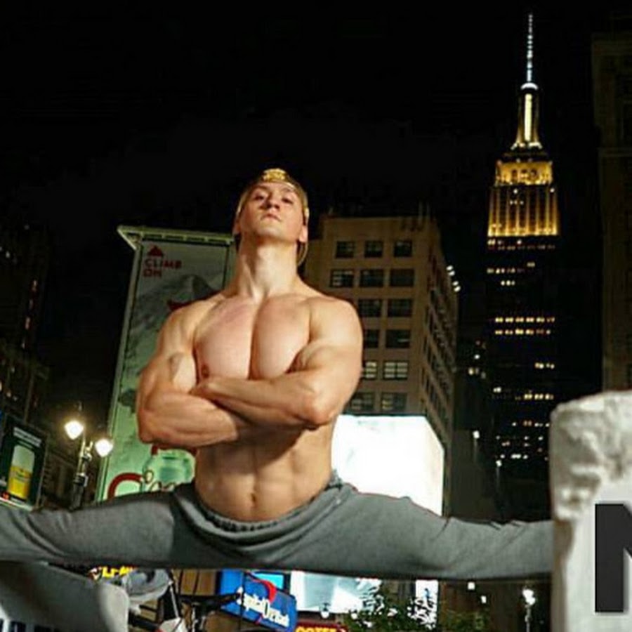 ScorpiOne - BREAK DANCE + BODYBUILDING - YouTube