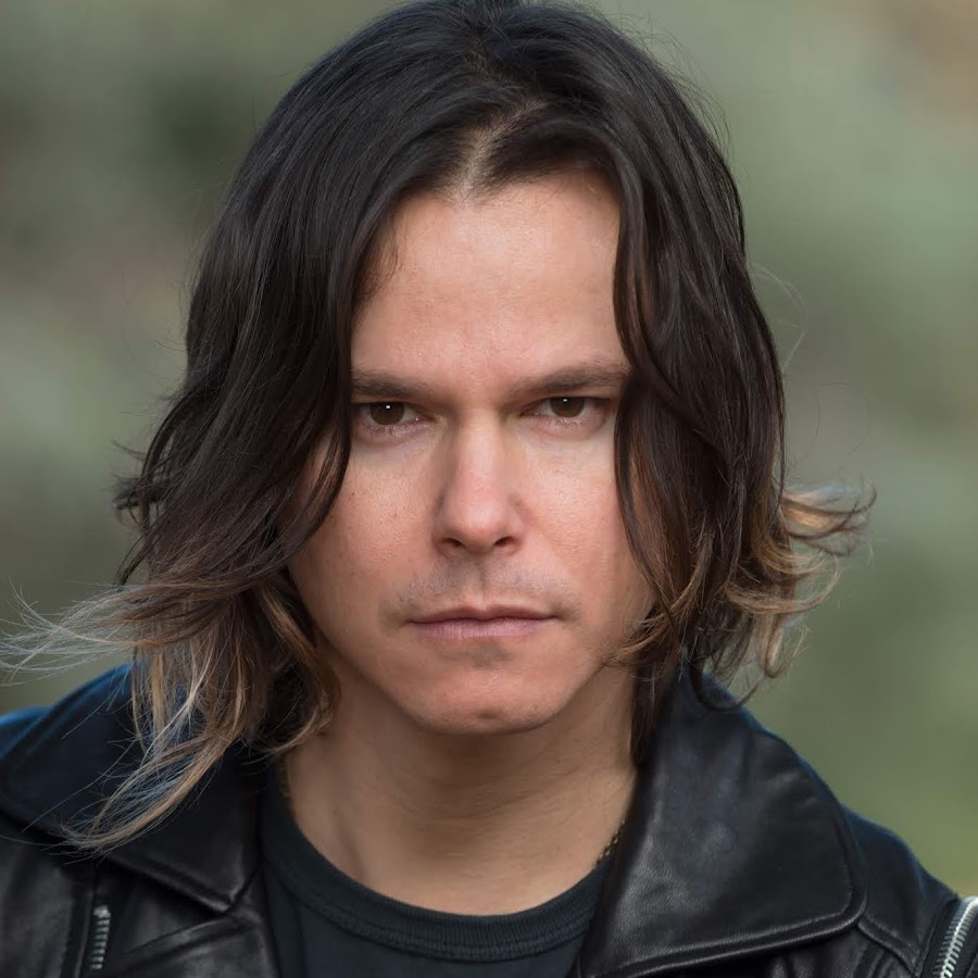 Robin Diaz - YouTube