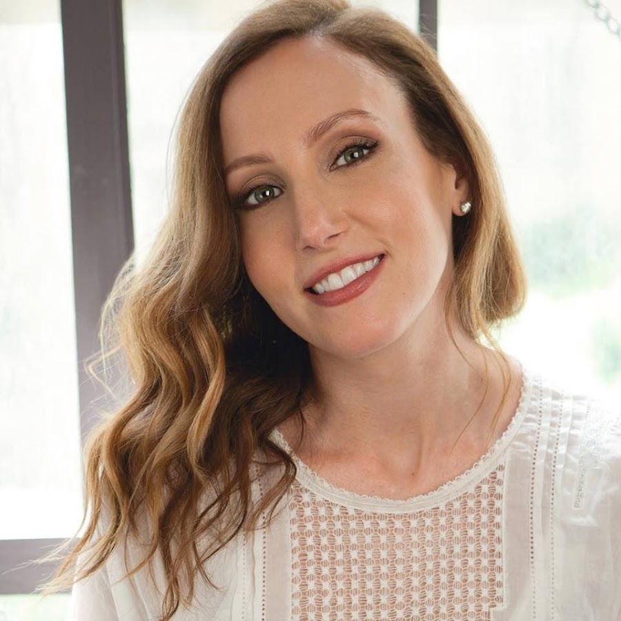 Marisha Pessl - YouTube