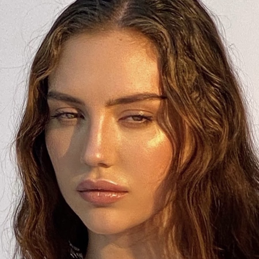 Sydney Carlson - YouTube