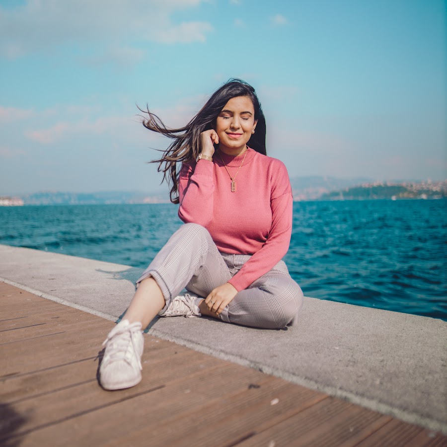 Humna Raza - YouTube