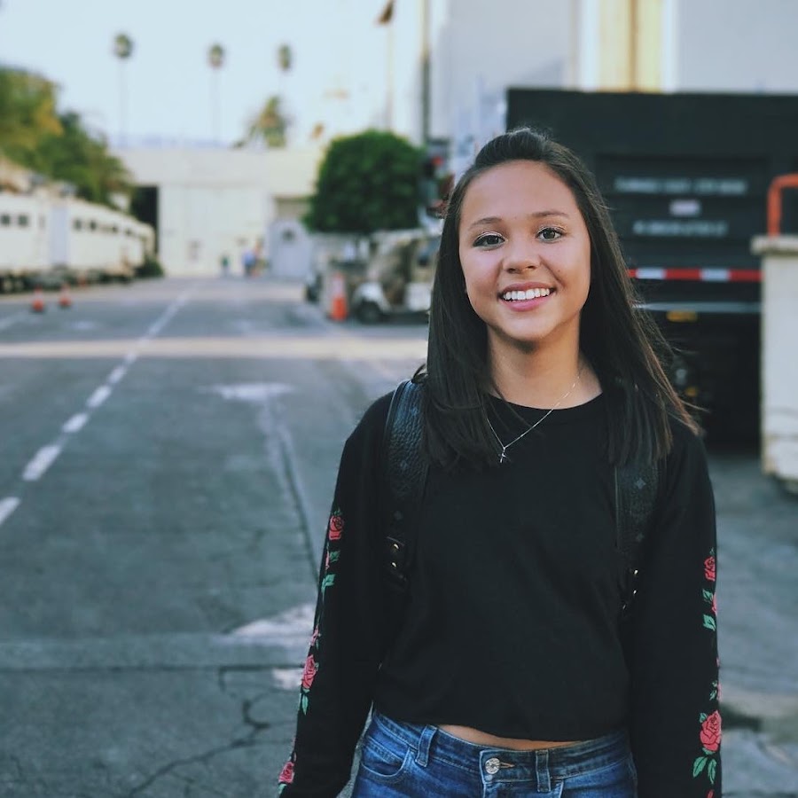 Ellie Smith - YouTube