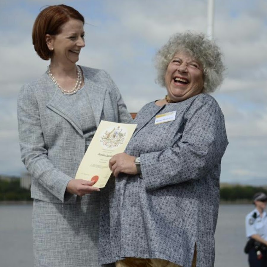 Miriam Margolyes - YouTube