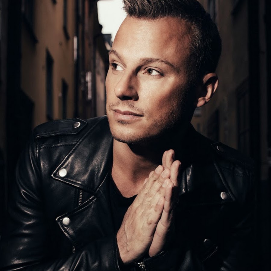 Magnus Carlsson - YouTube