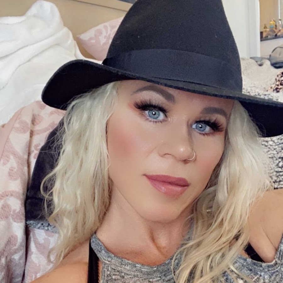 Aleesha Young - YouTube