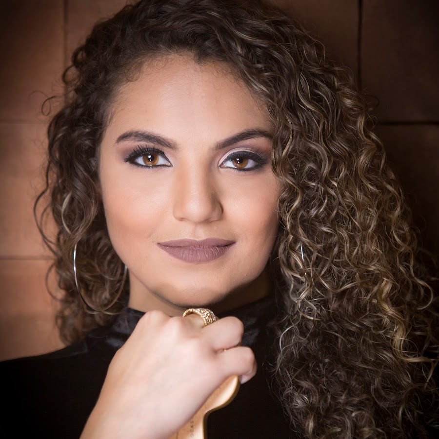 Débora Reis - YouTube