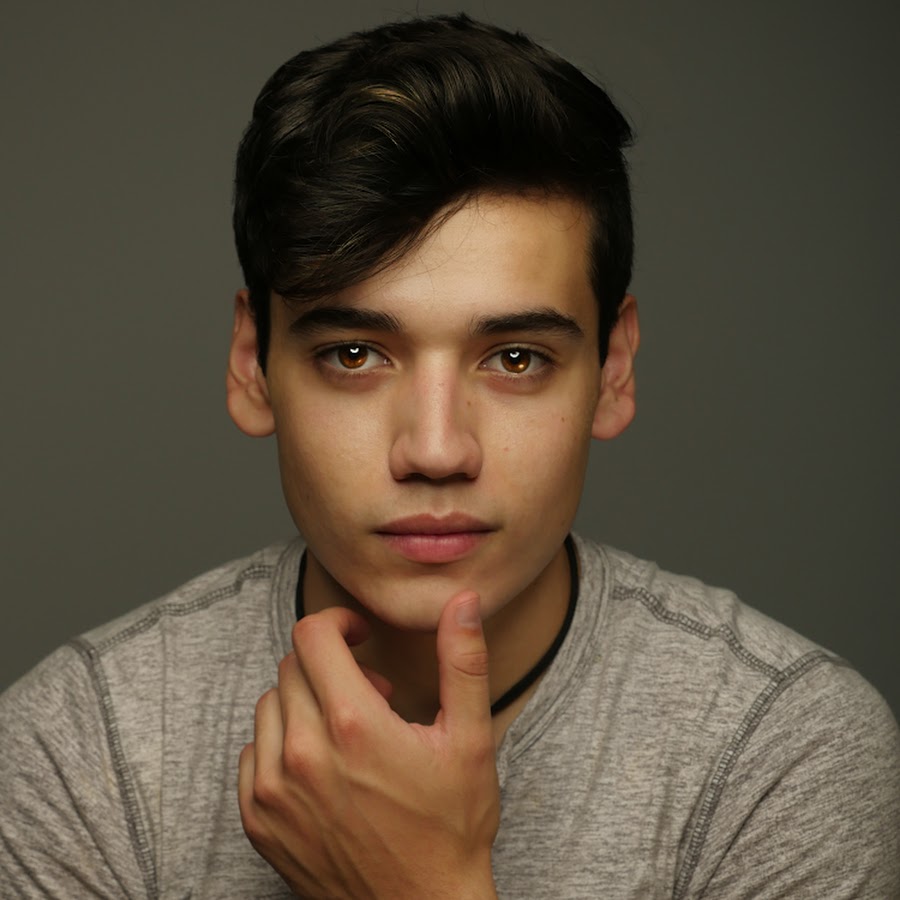 Alejandro Akara - YouTube