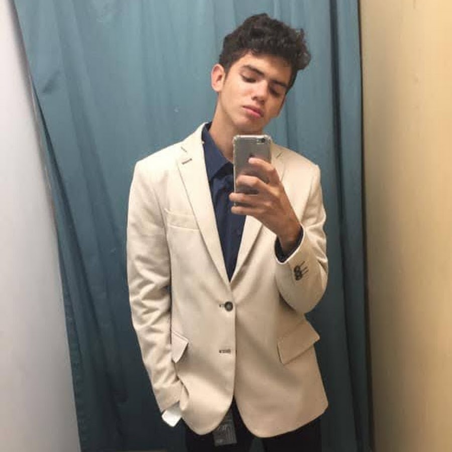 El Puga Stories - YouTube