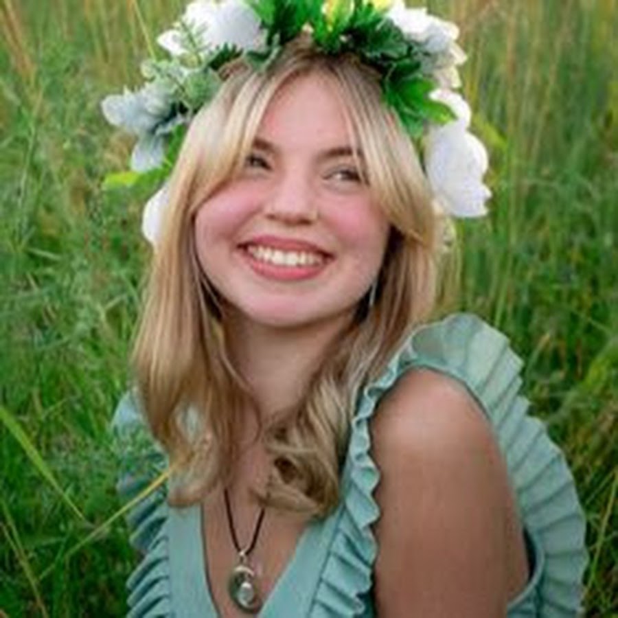 Riley Harris - YouTube