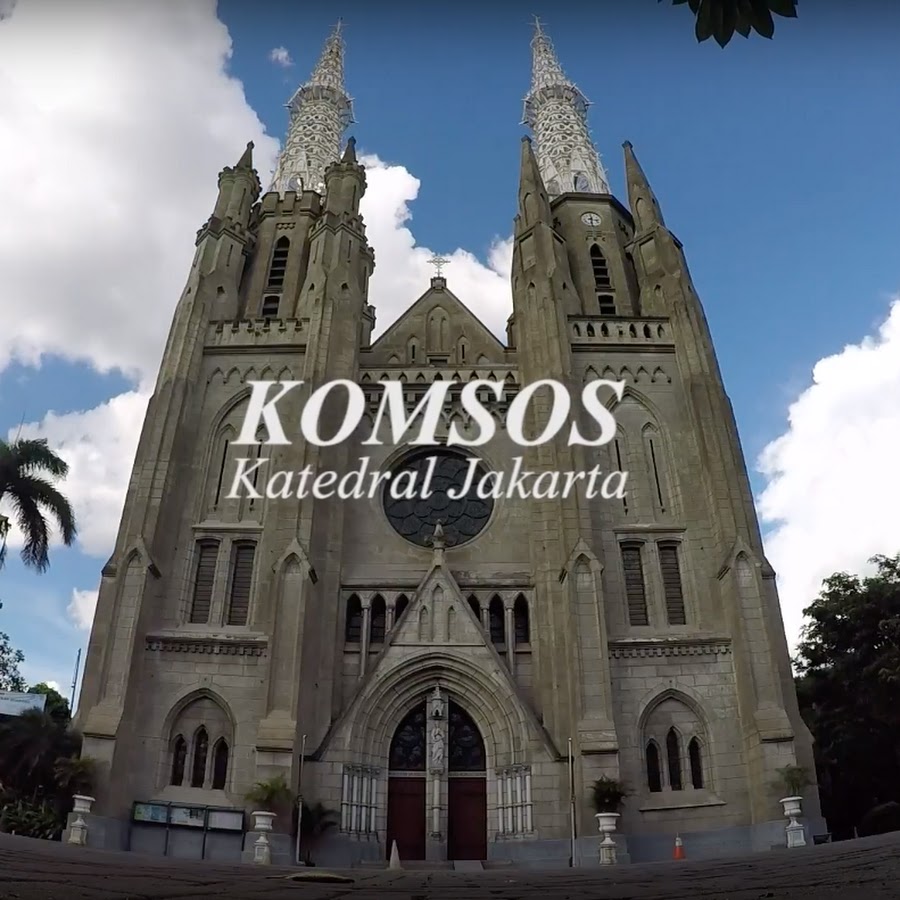 Komsos Katedral - YouTube