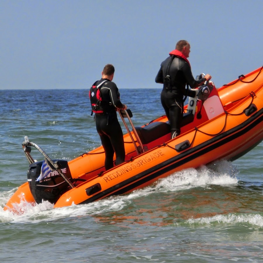 Strandwacht Dishoek - YouTube