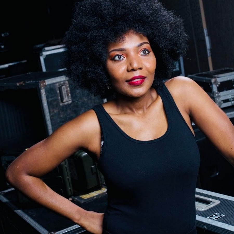 Thenjiwe Comedy - YouTube