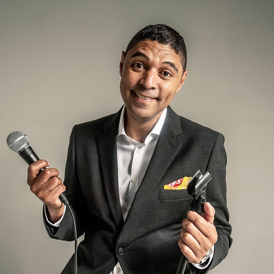 Stuart Taylor - Comedian - YouTube