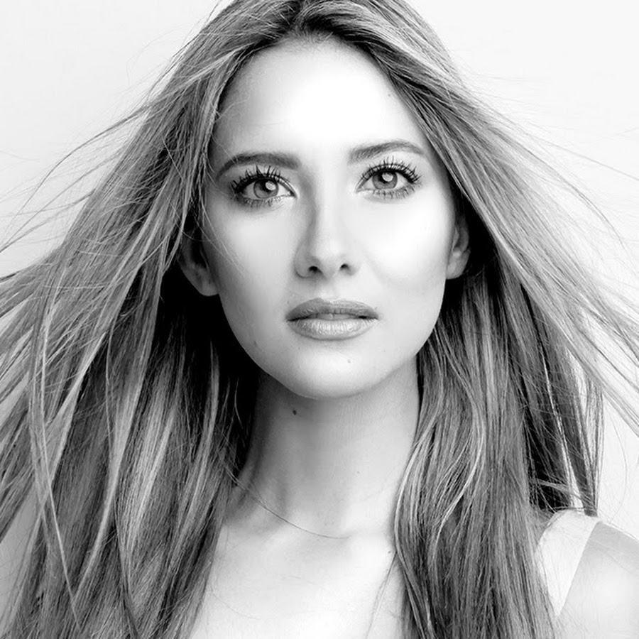 Daniela Álvarez Oficial - YouTube