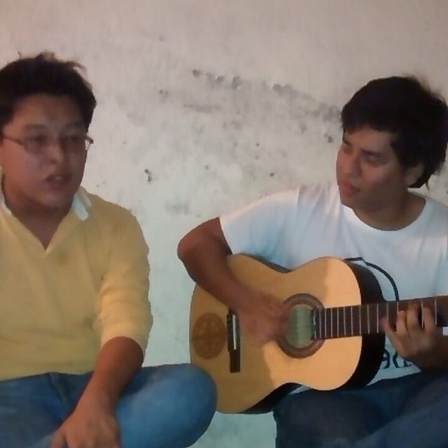 'Adrián Reyes - YouTube