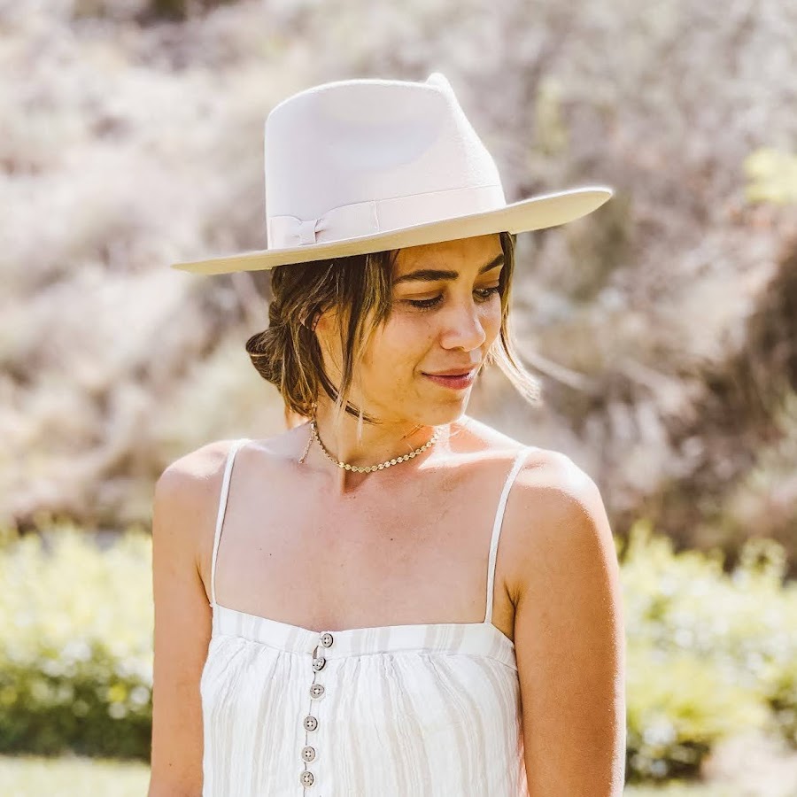 Amanda Faye - YouTube