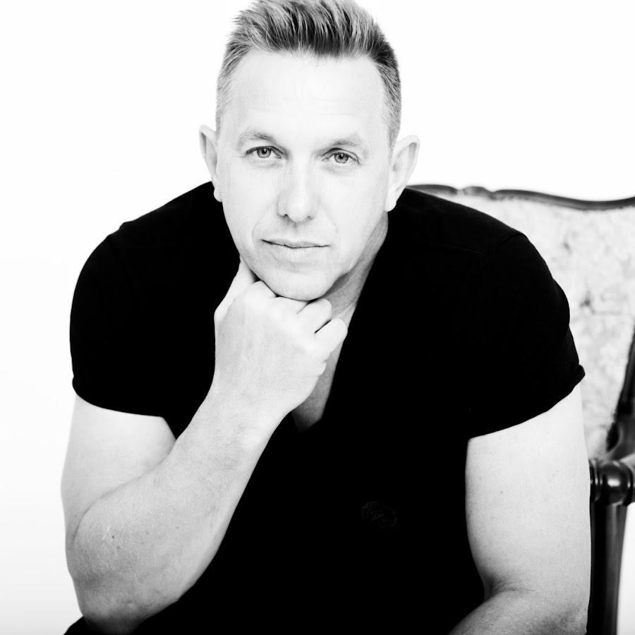 Popper Péter zenész - YouTube