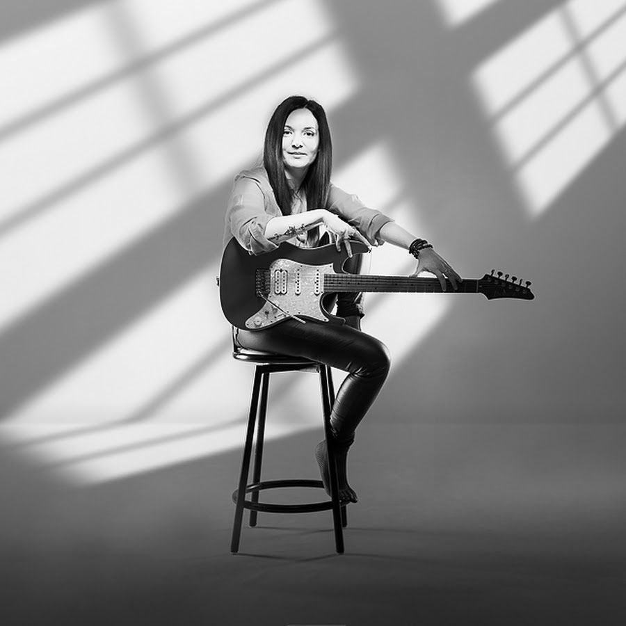 Anouck Andre - YouTube