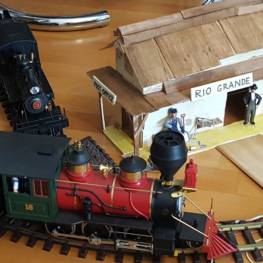 Treni scala G in casa - Scale G trains at home - YouTube