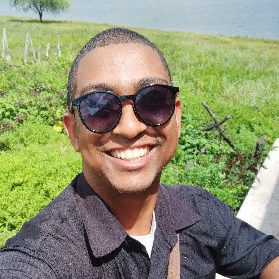 Daniel Mauricio - YouTube