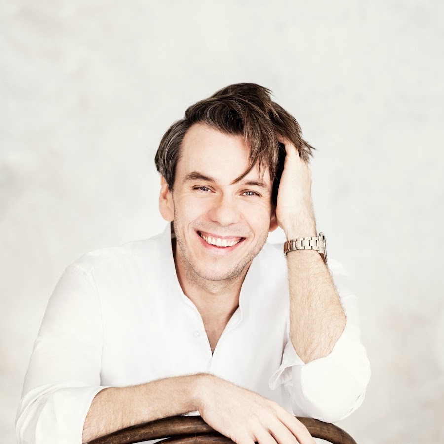 Benjamin Bernheim - YouTube