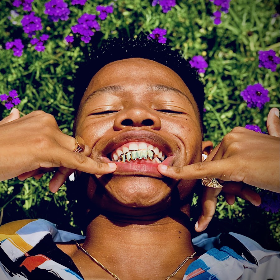 Ghost Hlubi - YouTube