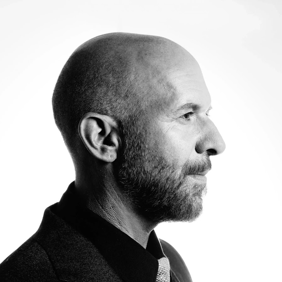 Neil Strauss - YouTube