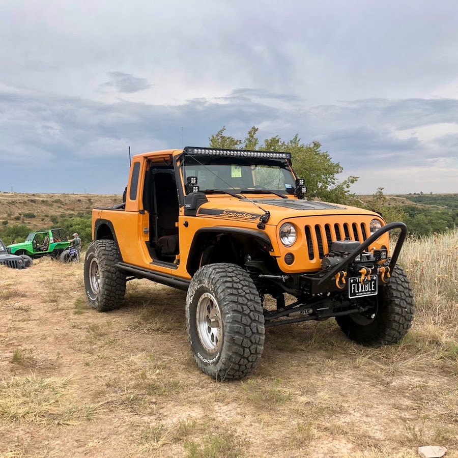Texas Jeeping - YouTube