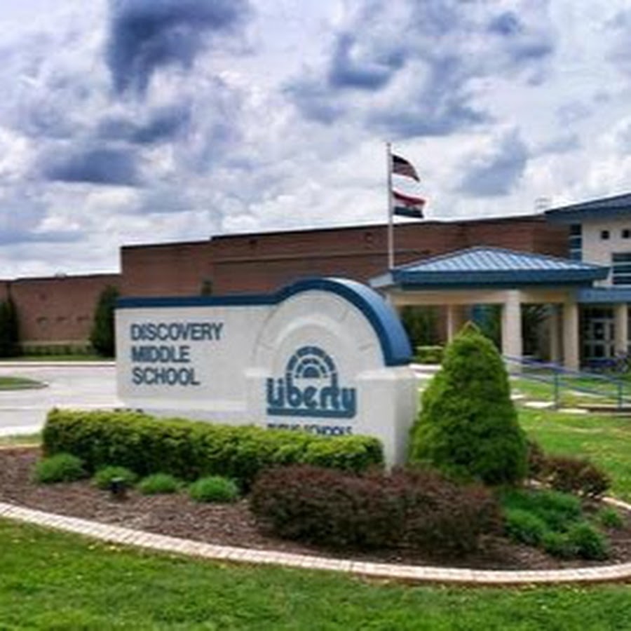 Discovery Middle School Broadcasting - YouTube