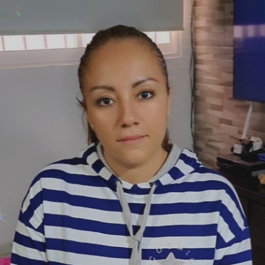 Alicia Reyes - YouTube