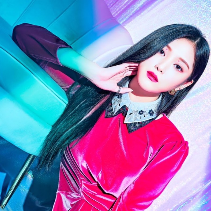 stan loona 이달의 소녀 - YouTube