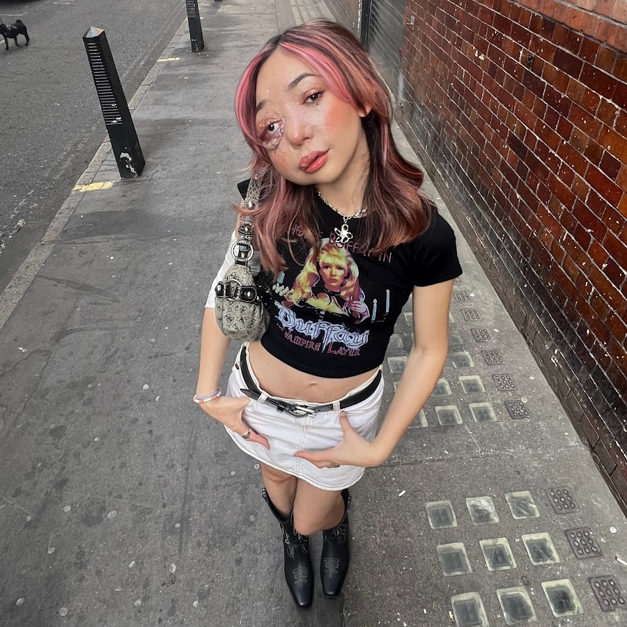 Nikki Lilly - YouTube