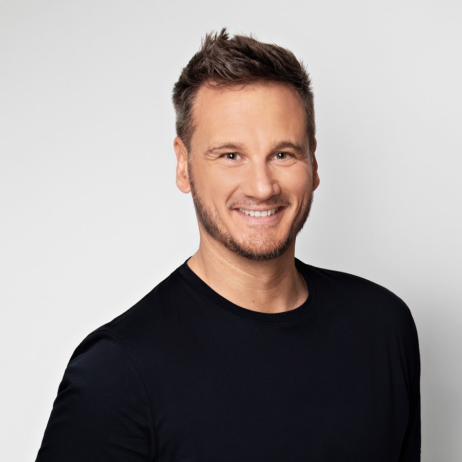 Nicolas David MEDIUM - YouTube