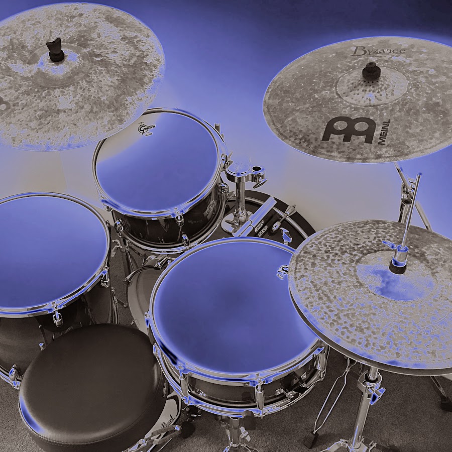 One Handed Drummer - YouTube