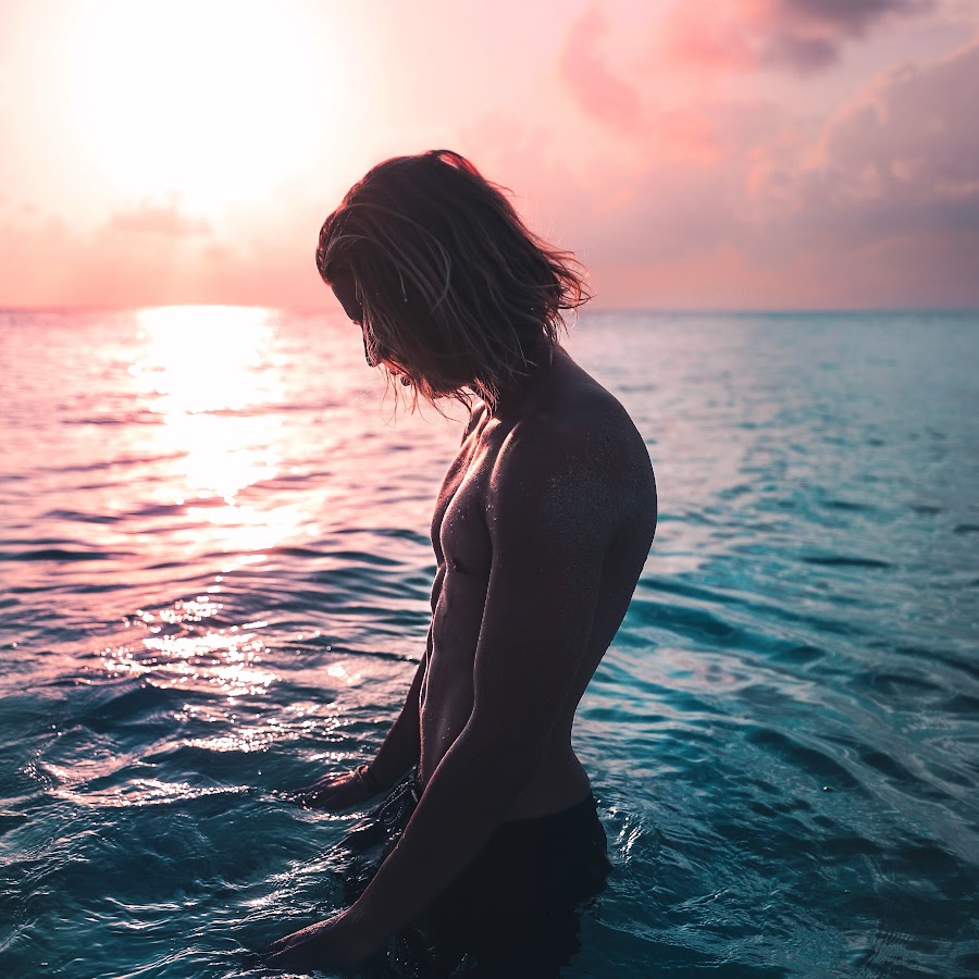 ALEX HAYES - YouTube