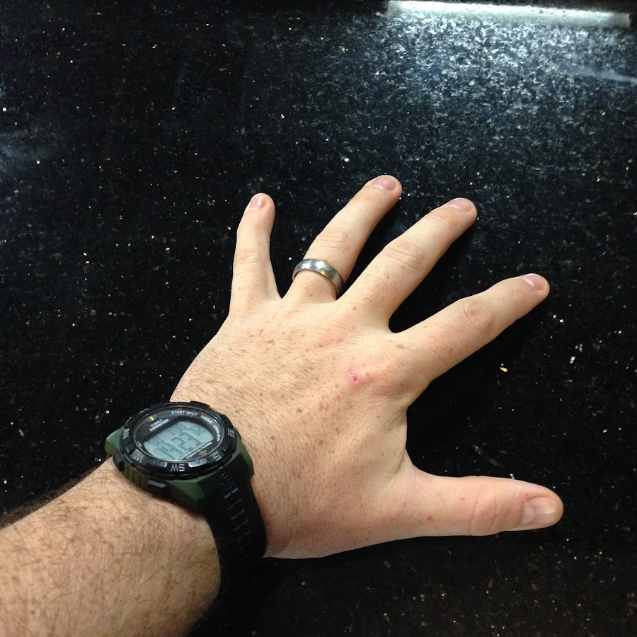 One handed Man - YouTube