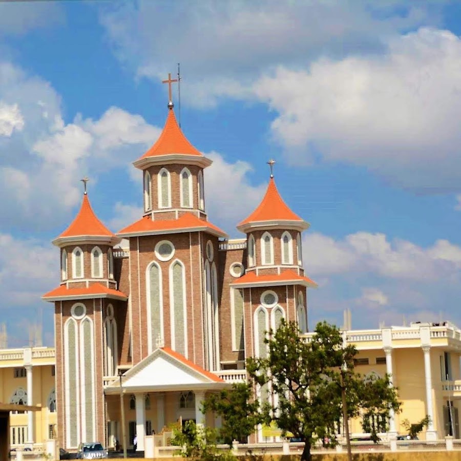 St.Antonys Syro Malabar Cathedral Noothenchery - YouTube