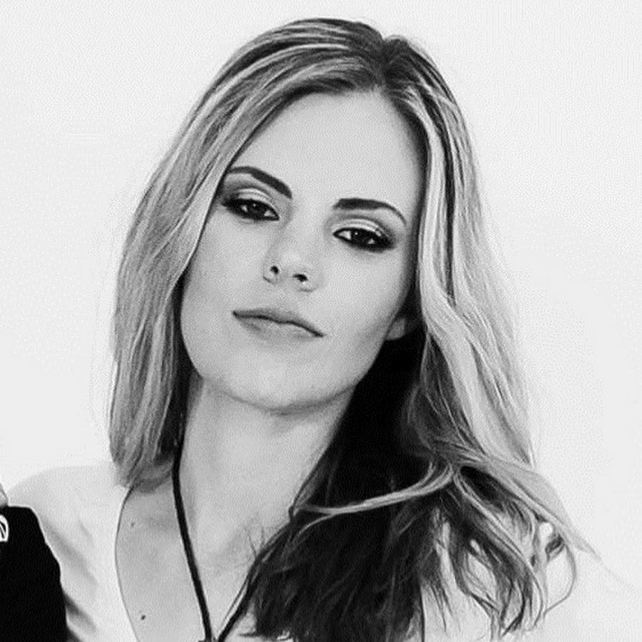 Michaela Jenke - YouTube