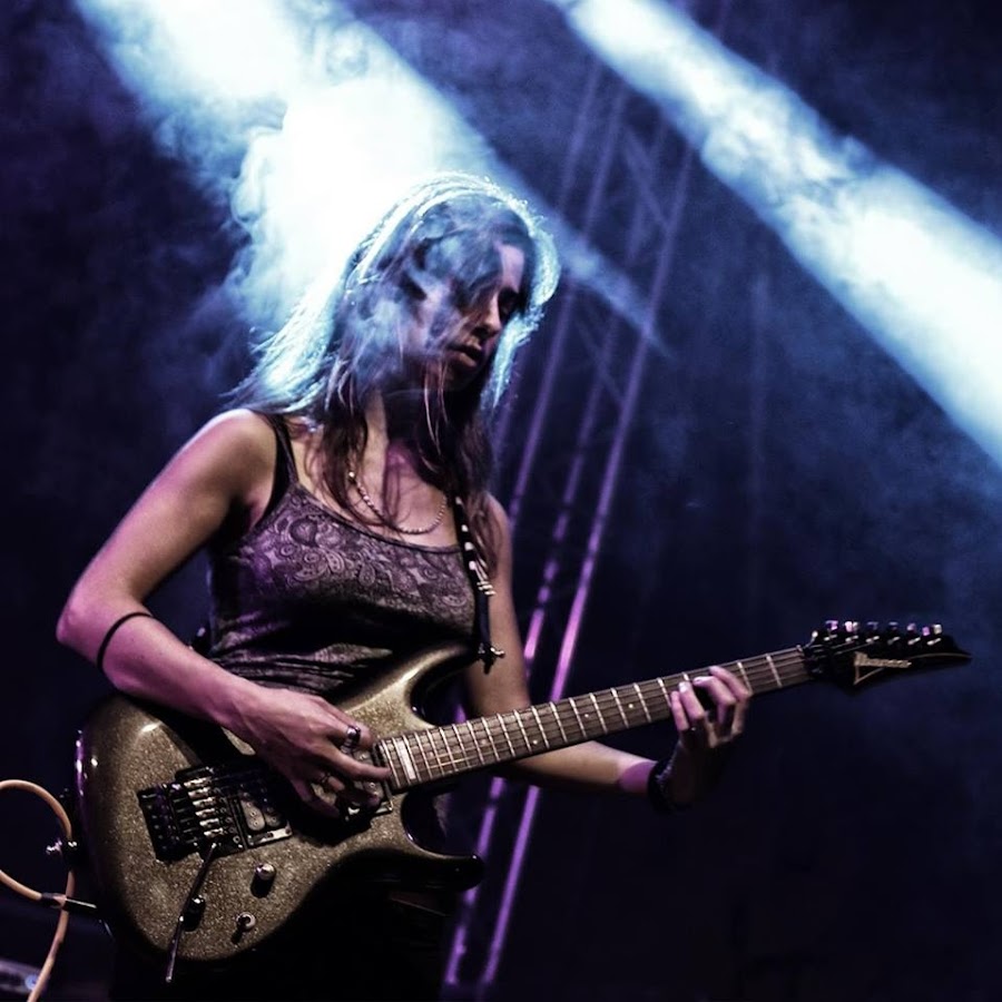 Julia J. Guitar - YouTube