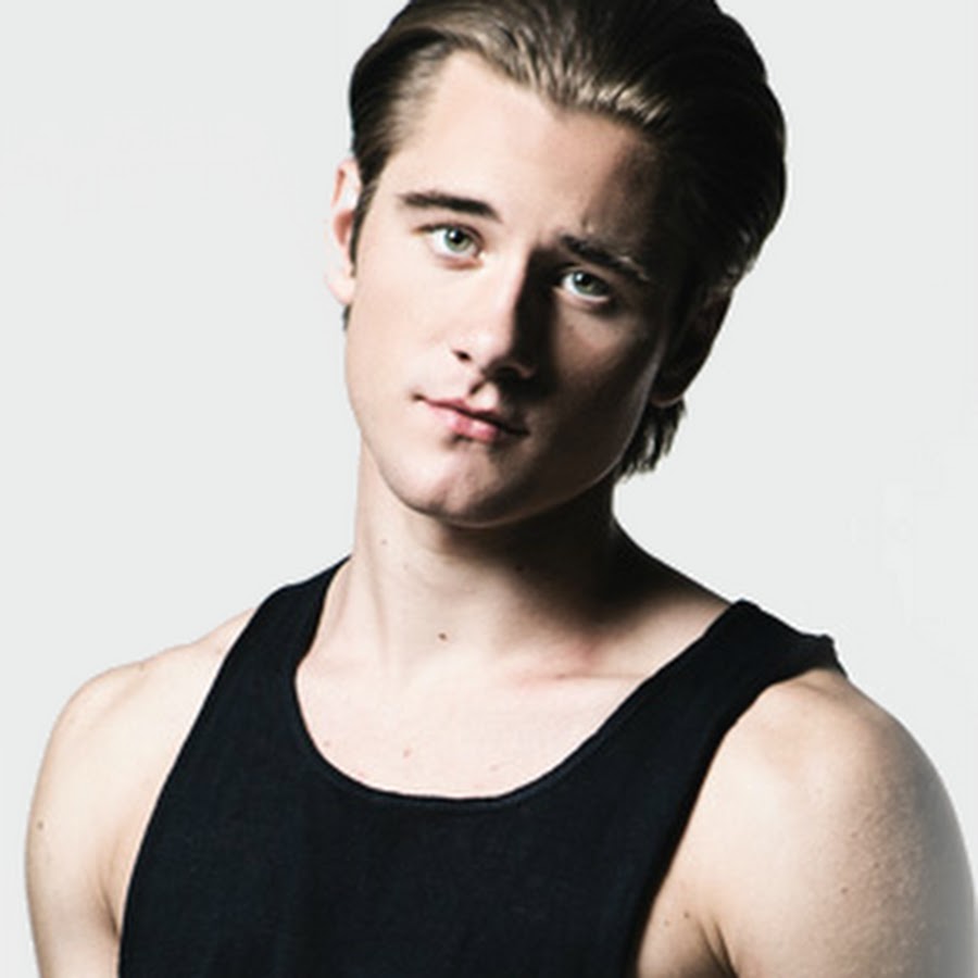 Luke Benward Brasil - YouTube