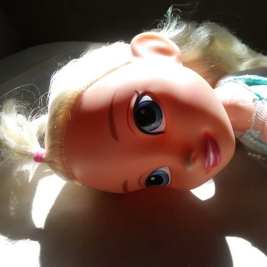 Elsia The Queen - YouTube